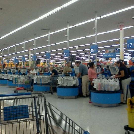 Photos at Walmart Supercenter - Big Box Store in Gurnee