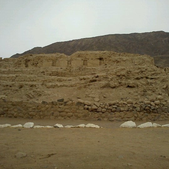 Zona Arqueologica Los Paredones - Historic and Protected Site