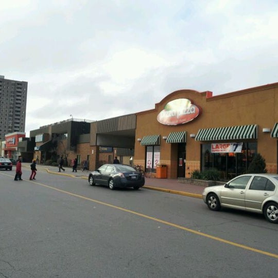 Photos at Woodside Square - 11 tips