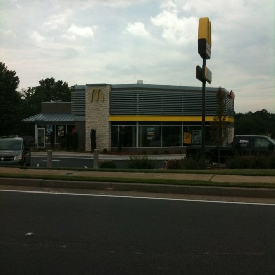 McDonald's - 4415 Wade Green Rd NW