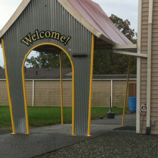 Dude Ranch Pet Resort - Glen Allen, VA