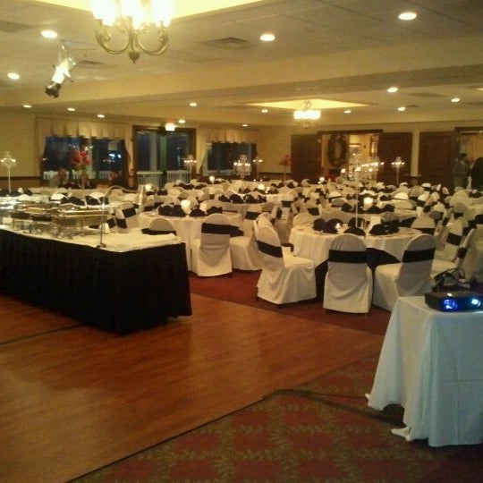 Dearborn Country Club - 1 tip from 130 visitors