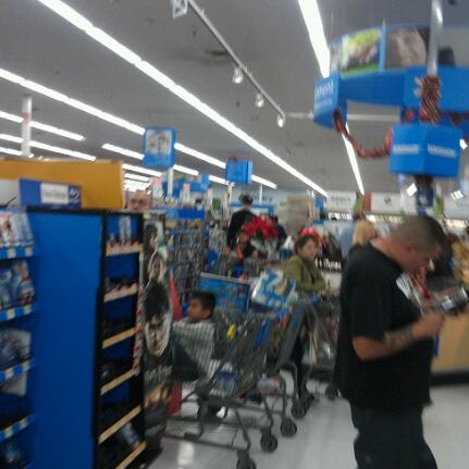 Walmart Supercenter - Hipermercado em Corona Hills