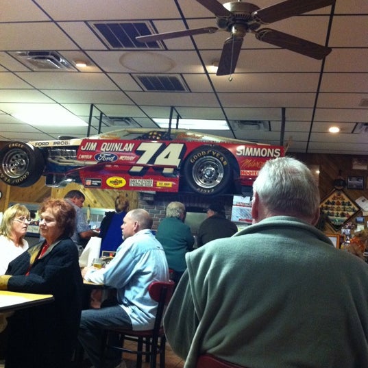 Ron's Bar-B-Que - 9 tips from 208 visitors