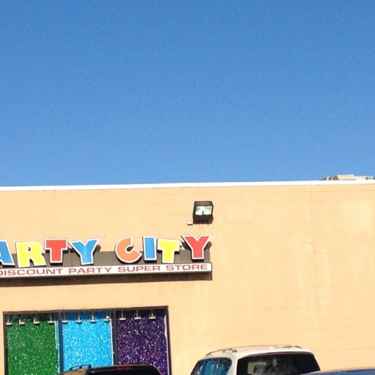 Party City - 345 visitors