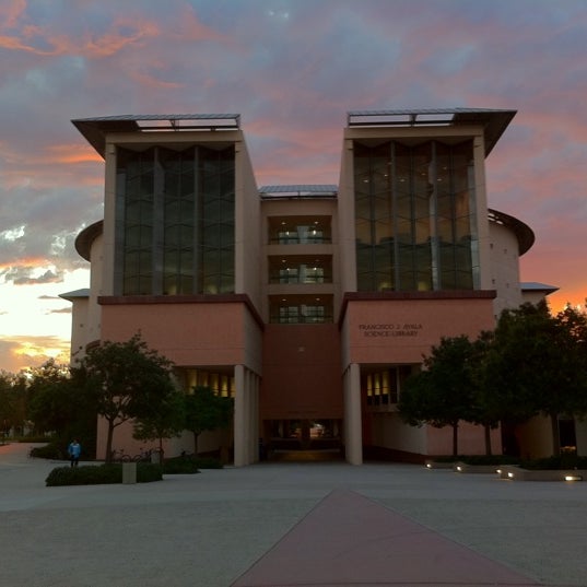 Science Library - University of California-Irvine - Irvine, CA