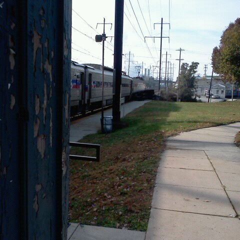 SEPTA Crum Lynne Station - Train Station