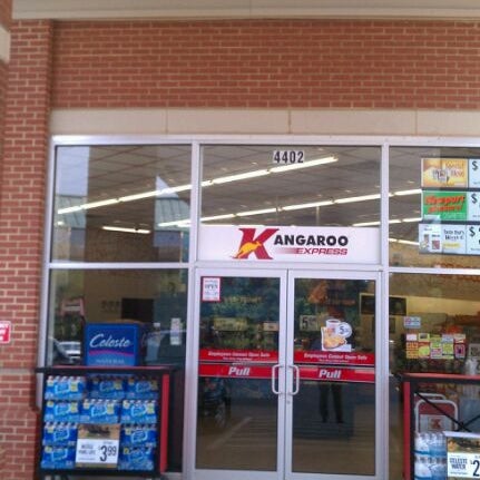 Kangaroo Express/ Subway (Now Closed) - Convenience Store in Apex