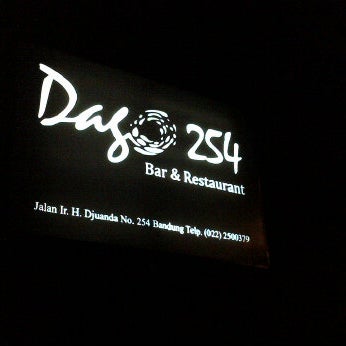 Dago 254 Bar & Restaurant (Cloud 9) (Sekarang Ditutup) - Bar di Bandung
