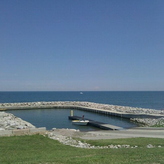 Sheffield Lake Boat Launch - Harbor / Marina