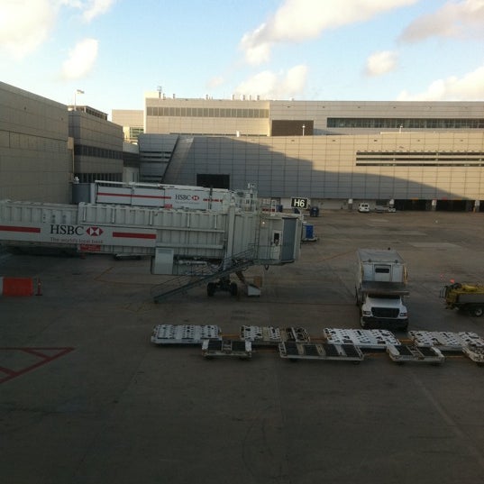 Photos at Concourse H - Miami International Airport - 22 tips
