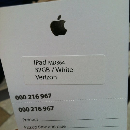 Photos at Apple MacArthur Center - Downtown Norfolk - 23 tips