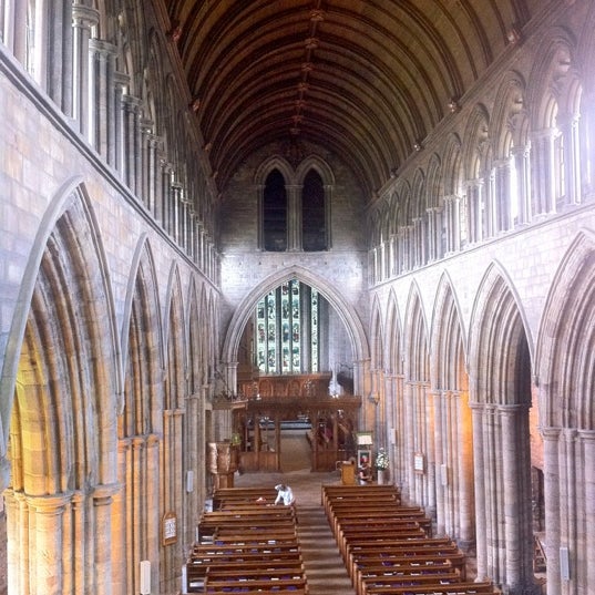 Dunblane Cathedral - Church in Dunblane