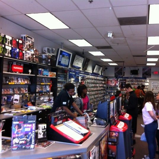 Gamestop Counter