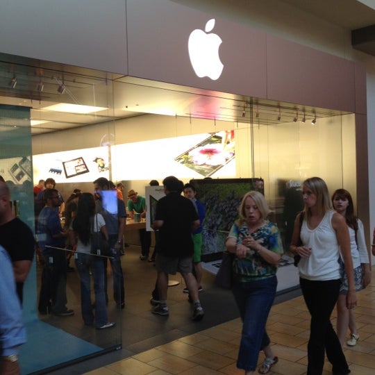 Photos at Apple Houston Galleria - Electronics Store