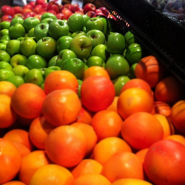 ICA Nära Karlaplan - Grocery Store in Östermalm