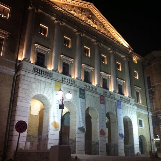 Teatro delle Muse - Piazza della Repubblica