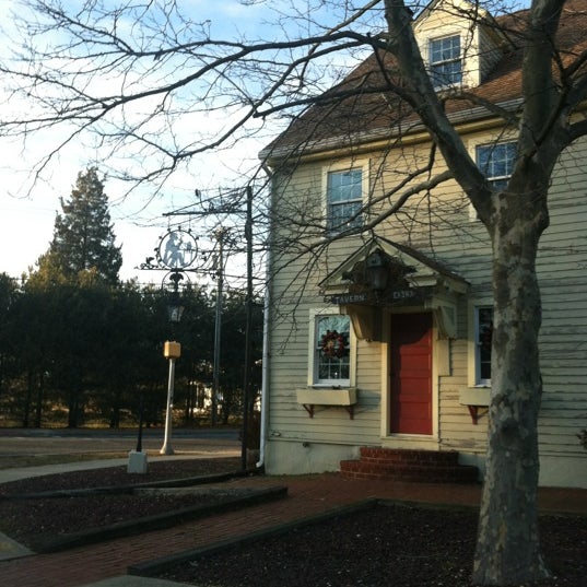 Ye Olde Centerton Inn - 1136 Almond Rd