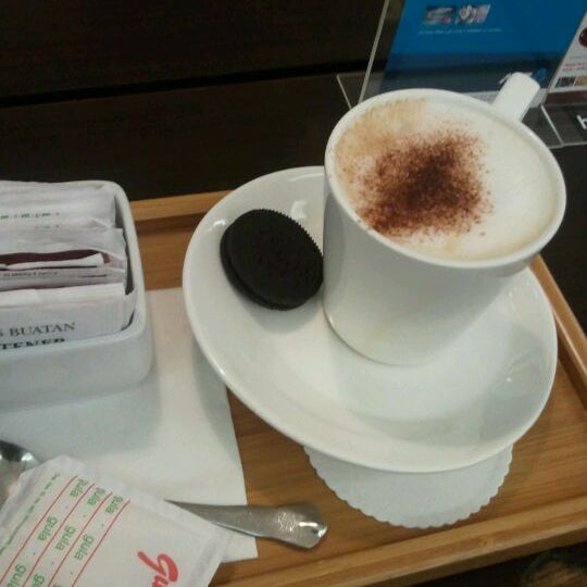 MOF Cafe, Plaza Indonesia - Café in Jakarta