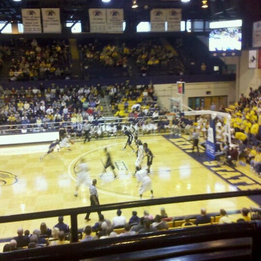 Photos at Memorial Athletic & Convocation (MAC) Center - 7 tips