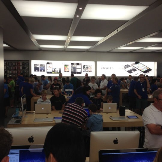 Photos at Apple Chermside - 43 tips