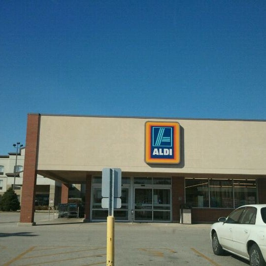 Aldi - 907 Maple Hill Rd