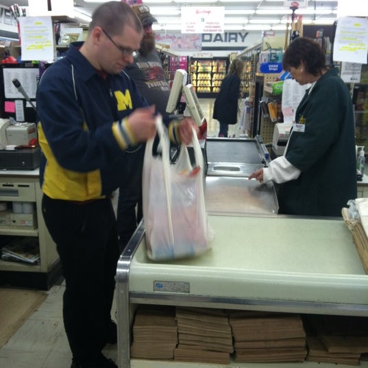 Harding's Friendly Market - 102 Park Pl