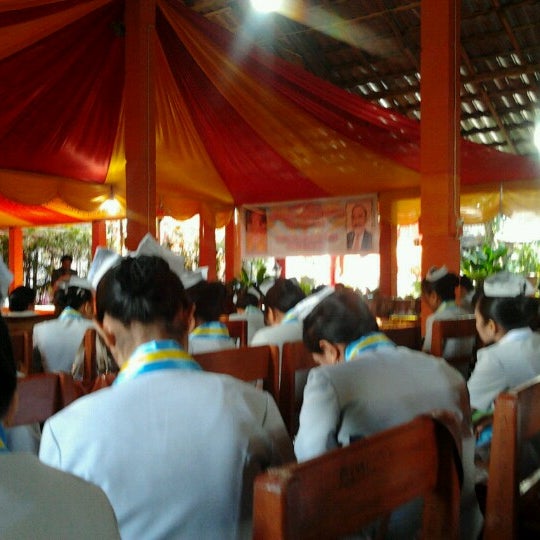 Universitas Sari Putra Indonesia Tomohon (UNSRIT) - Kakaskasen Dua