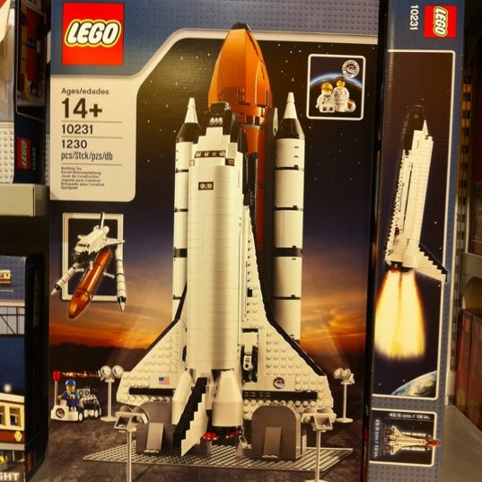 The LEGO Store - Tigard Neighborhood Area 4 - Tigard, OR