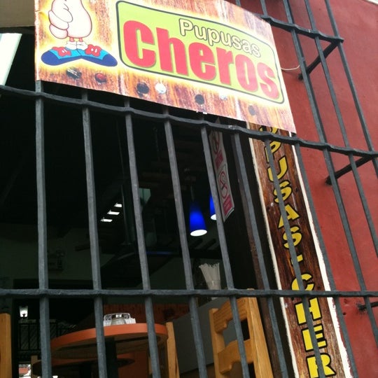 Pupusas Cheros - Antigua Guatemala, Sacatepéquez