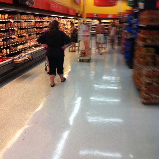 Walmart Supercenter - Hipermercado em Corona Hills