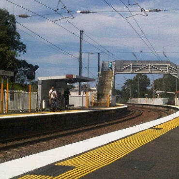 Murarrie Railway Station - Rail Station in Murrarie