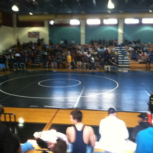Croatan High School - High School in Newport