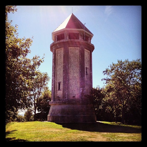 Fort Revere - Scenic Lookout in Hull