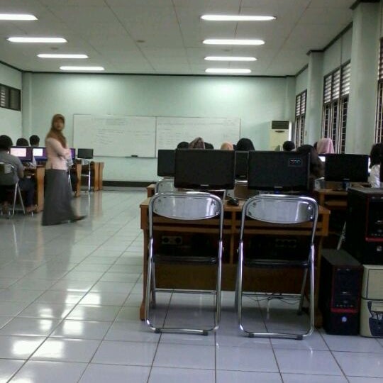 Laboratorium Sistem Informasi Universitas Gunadarma - 1 tip from 78 ...