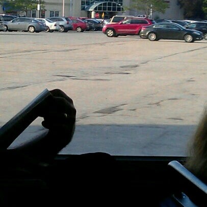 CTA / Pace Suburban Bus Stop - Ford City Mall - Bus Station in Ford City