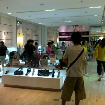 VNC Shoes - Shoe Store in Surabaya