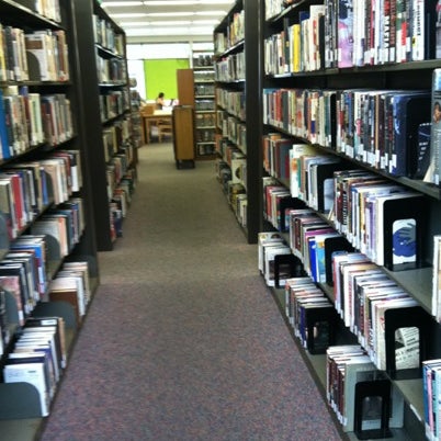 Photos at Chicago Public Library - Uptown - 4 tips