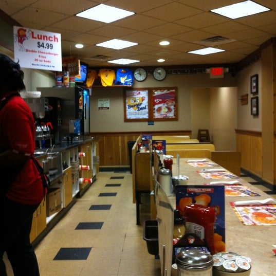 George Webb Restaurants - Diner in Milwaukee