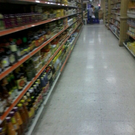 Family Food Center Al Nasser - Market in Doha