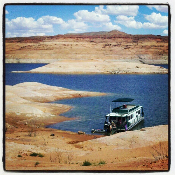 Houseboat On Lake Powell - Halls Crossing, UT