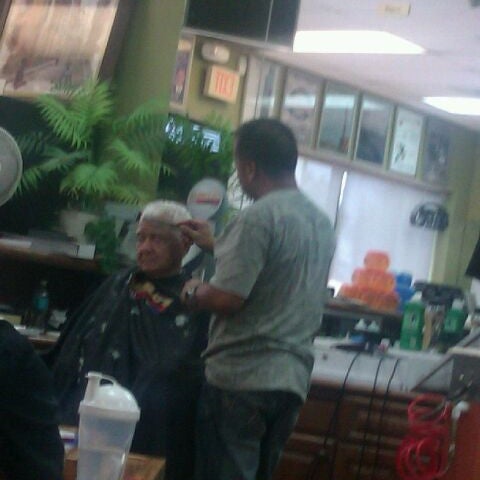 Rabelo's Barber Shop - 12 tips from 111 visitors