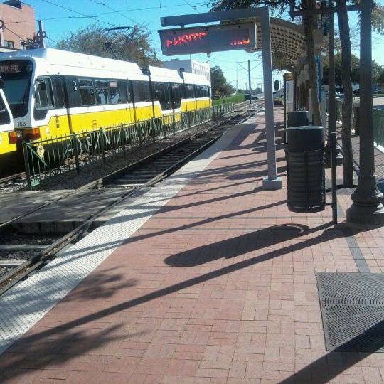 Downtown Plano Station (DART Rail) - Light Rail Station in Plano