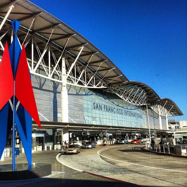 SFO AirTrain Station - International Terminal G - Airport Tram