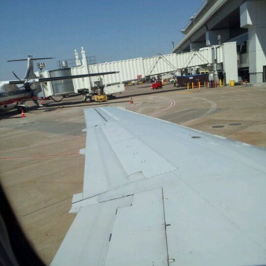 Photos at Gate B27 - Terminal B