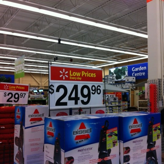 Walmart Supercentre - Renfrew, ON