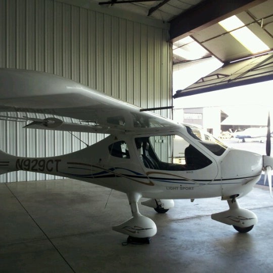 Cutter Aviation - Colorado Springs Airport - 74 visitors