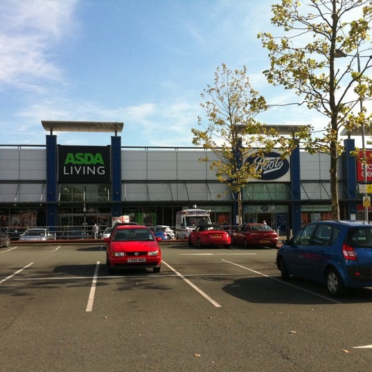Photos at Manchester Fort Retail Park - Cheetham - Manchester, Greater ...