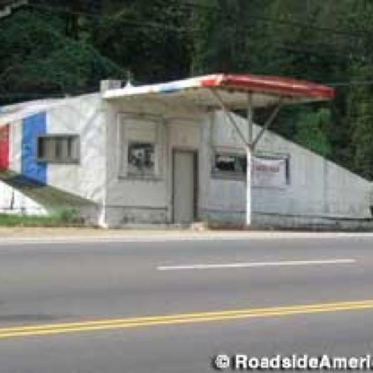 Airplane Gas Station - Historic and Protected Site