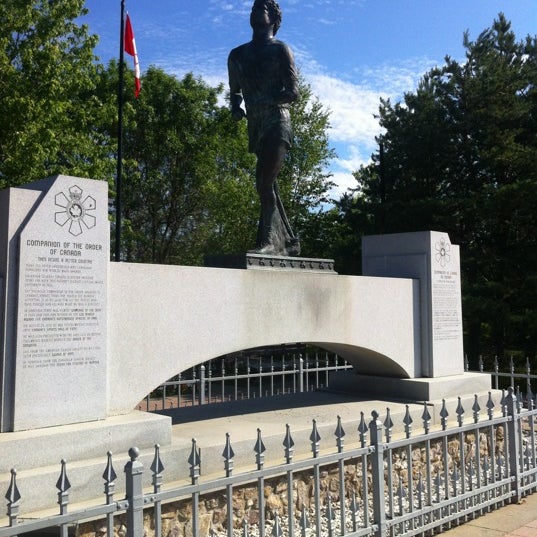 Terry Fox Memorial - Sculpture Garden in Thunder Bay